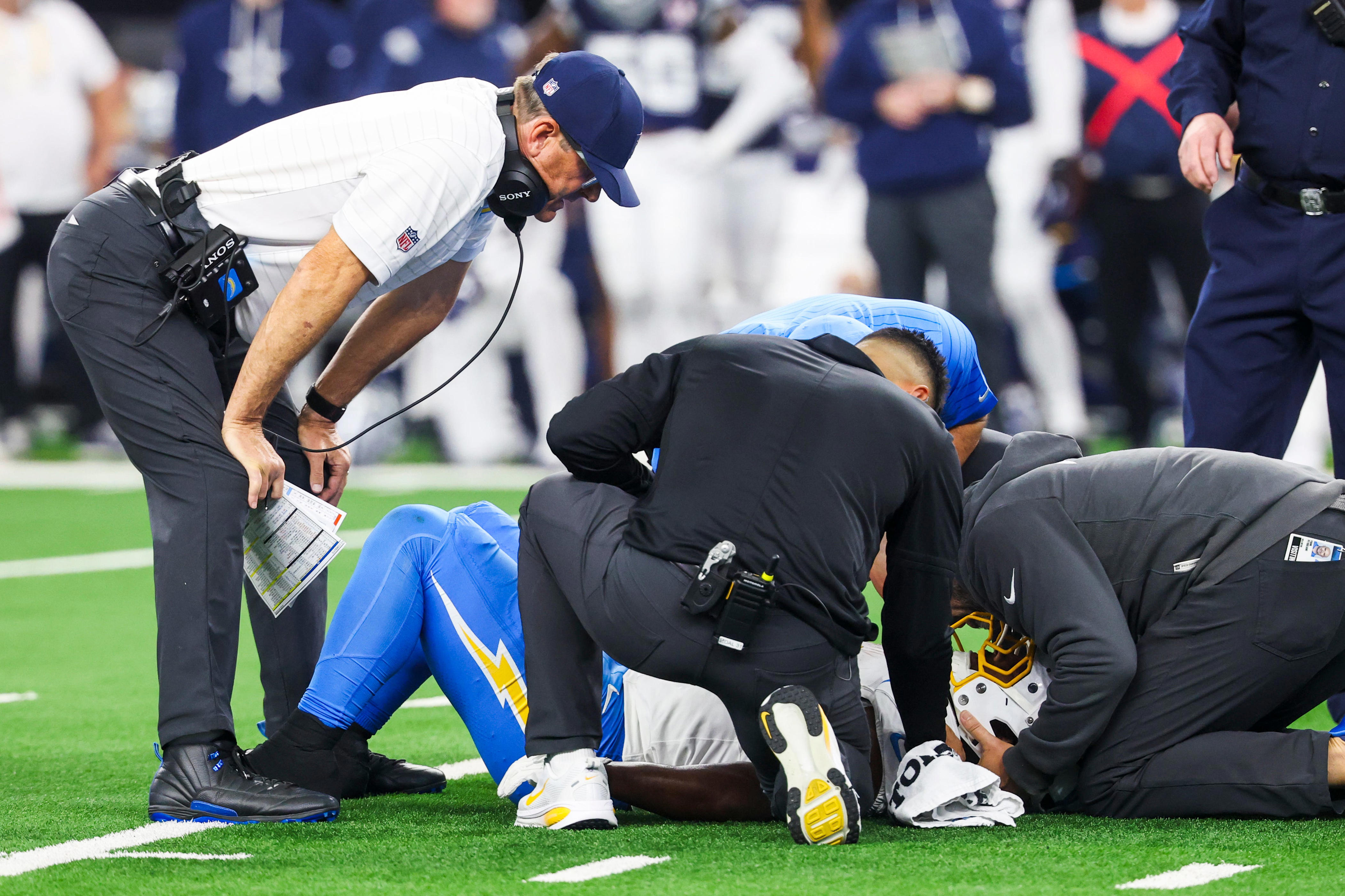 Chargers reveal positive injury update on RB Kimani Vidal