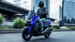 Perbandingan motor matic Honda Beat, Yamaha NMAX dan Honda Vario 160 ...