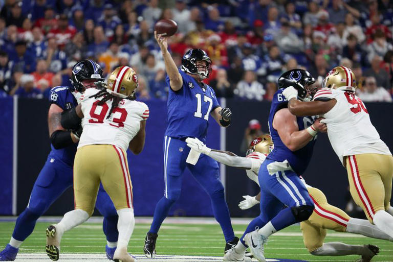 Brock Purdy's 5-TD night powers 49ers past Colts