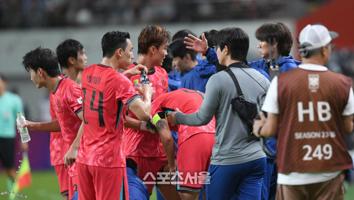 홍명보호, FIFA 랭킹 22위로 2025년 마침표…亞서 세 번째