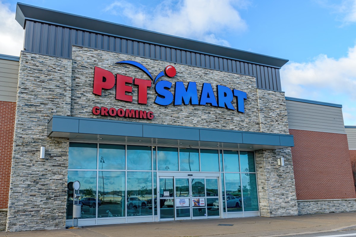 What to know about PetSmart's 2025 Christmas hours