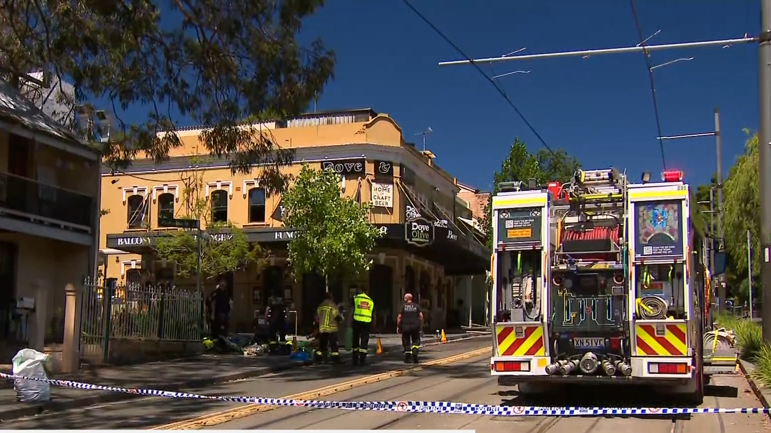 Fire breaks out at popular Sydney pub, light rail shut down
