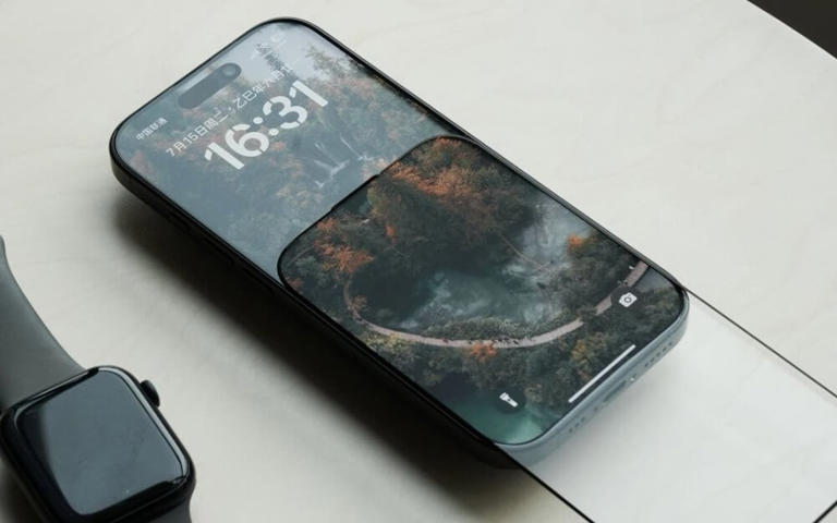 TORRAS OrigArmor screen protector fixes iPhone 17 reflections and ...