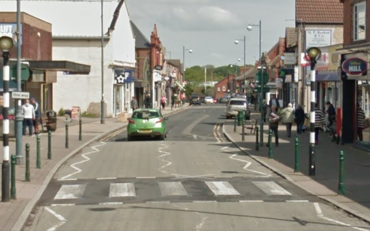 Utility worker uncovers £700k cannabis drug farm in shop on Dinnington ...