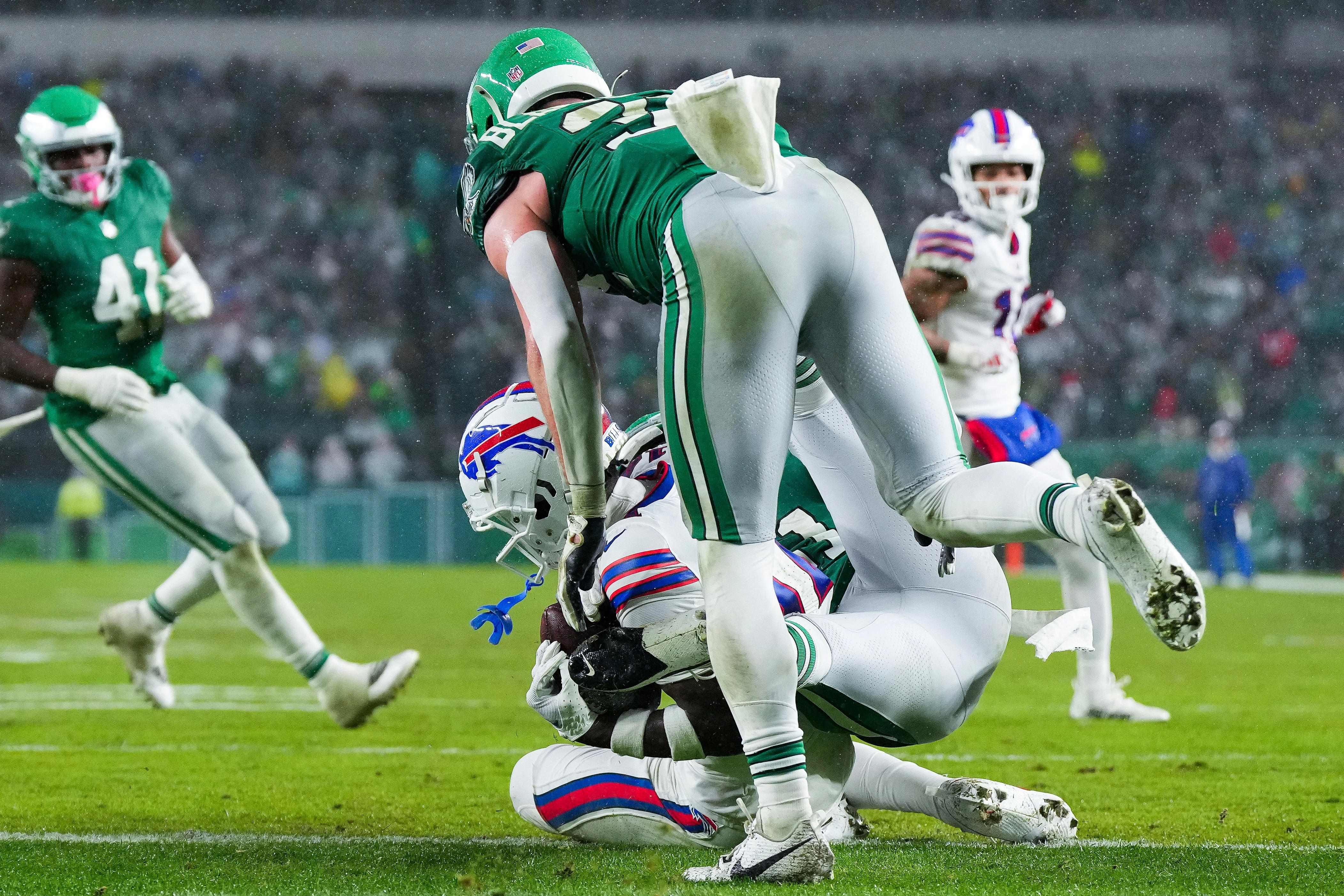 Can Buffalo finally beat Philly? What Bills vs. Eagles predictions say