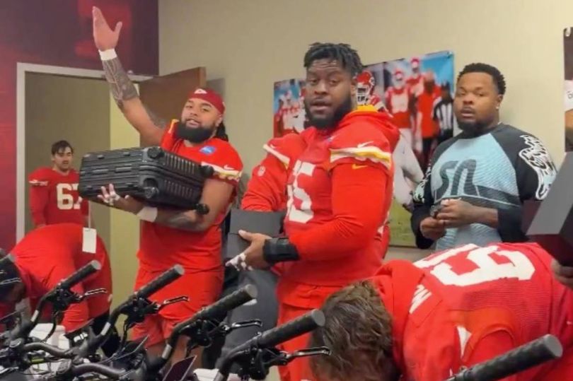 Patrick Mahomes shows true colors with $100k Christmas gifts for Chiefs ...