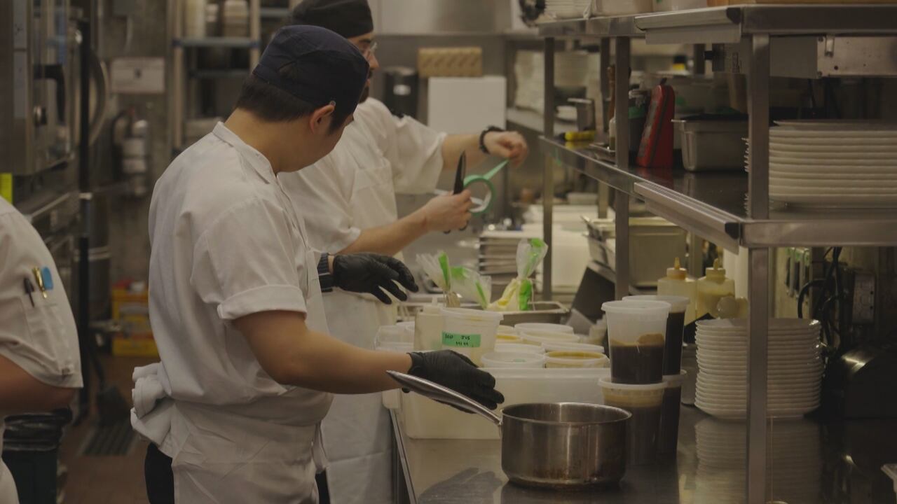 Restaurant industry professionals say Toronto needs more chefs