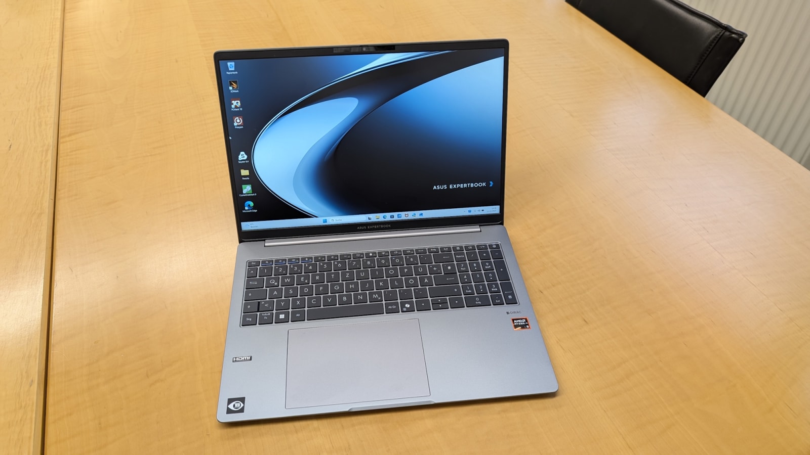 Asus Expertbook PM3 im Test: Günstiger Copilot+ PC mit großem Display