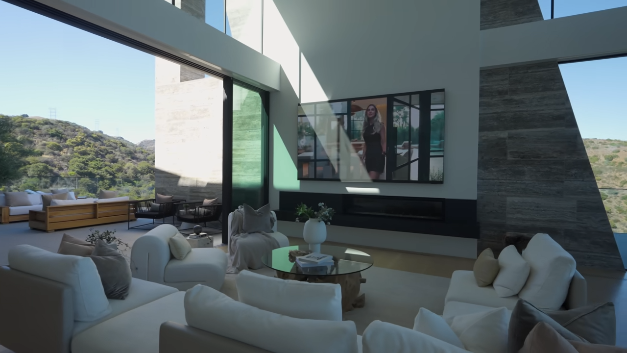 What life looks like inside a $27,950,000 Los Angeles estate