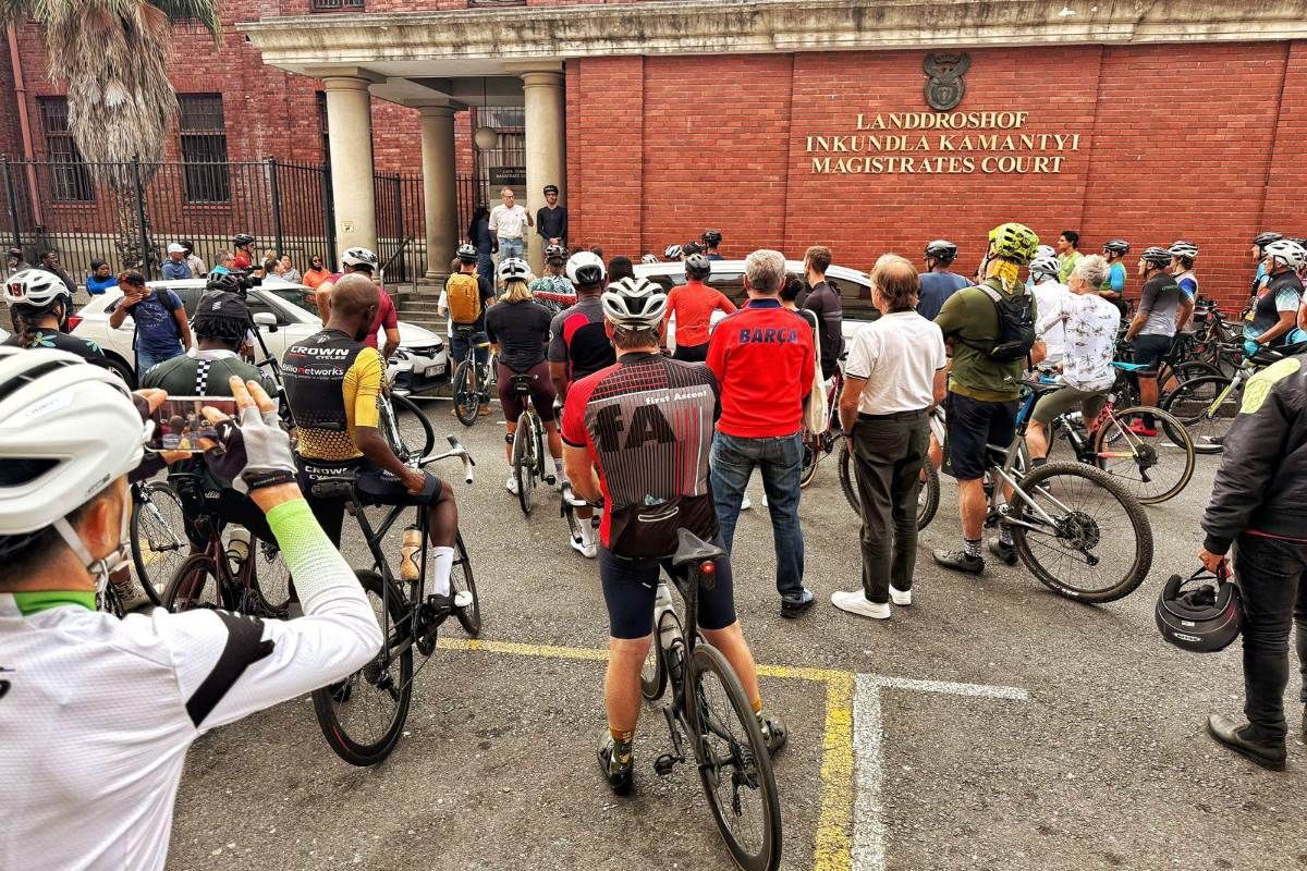 Traffic crash report: How many road fatalities involve cyclists?