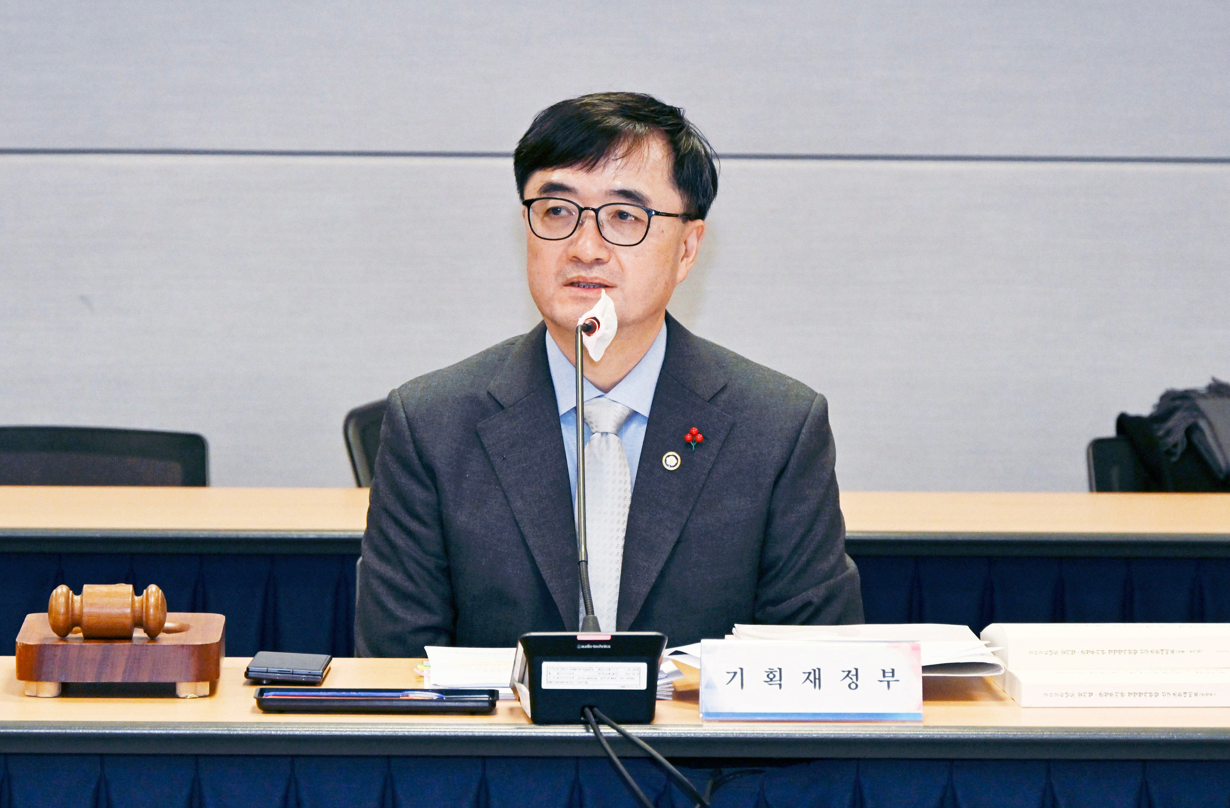 Government establishes separate evaluation for listed public enterprises