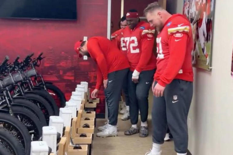 Patrick Mahomes shows true colors with $100k Christmas gifts for Chiefs ...
