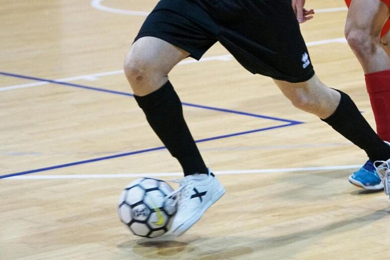 Turi, follia al torneo di calcio a 5 per dilettanti: giovane atleta di ...