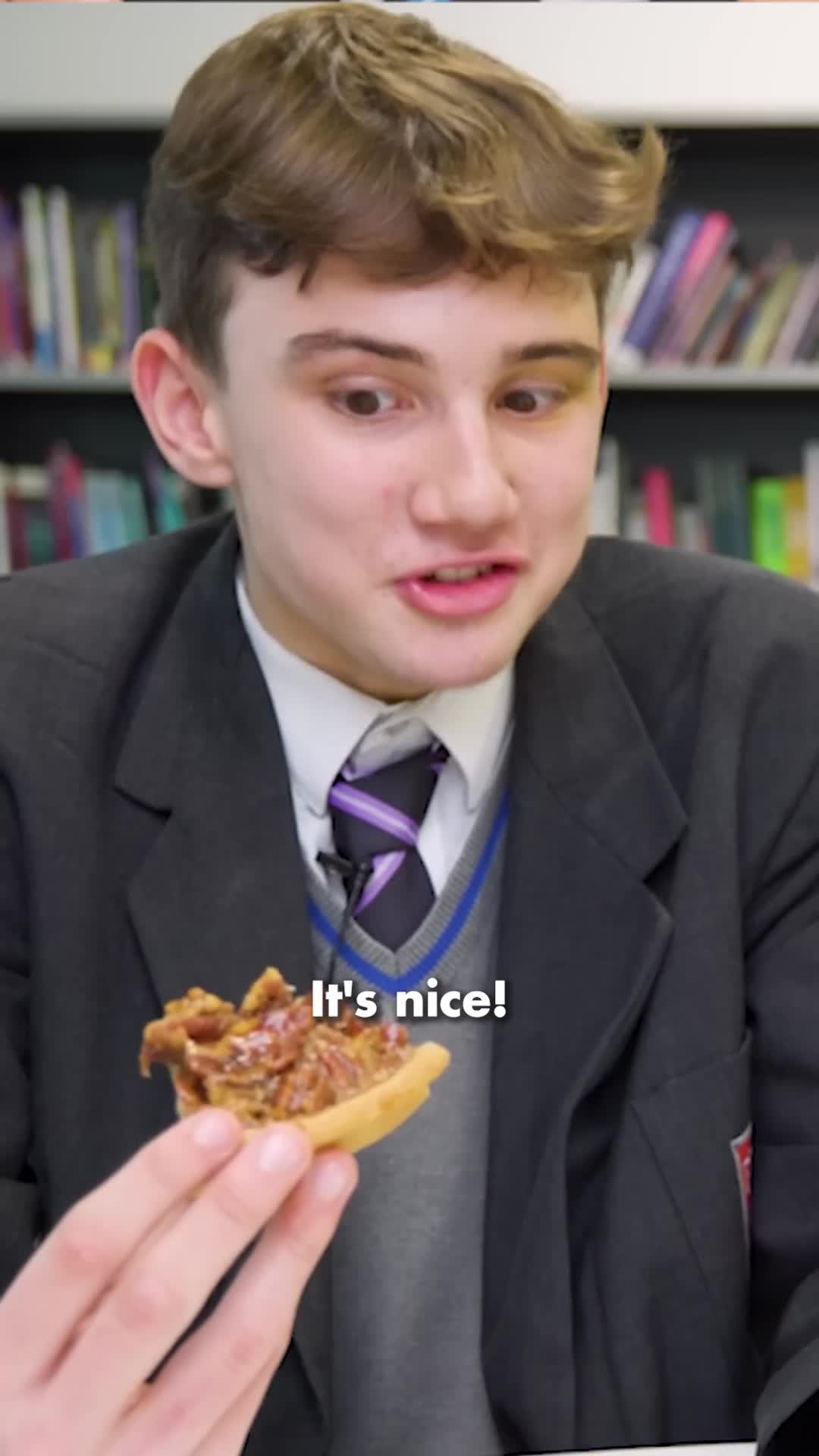British schoolboys try pecan pie for the first time | Hilarious food ...