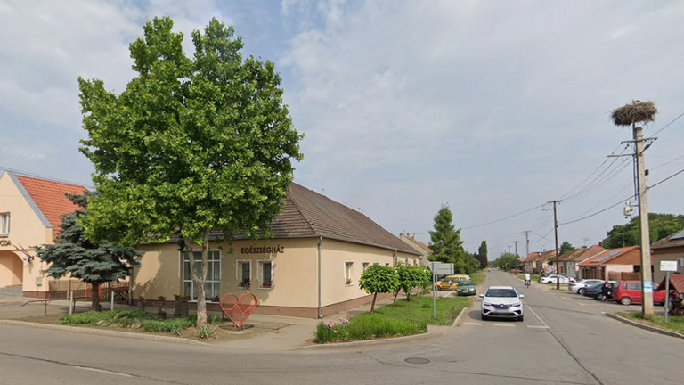 Ezen a magyar településen már 1–2 millióért is hozzávágnak az emberhez ...