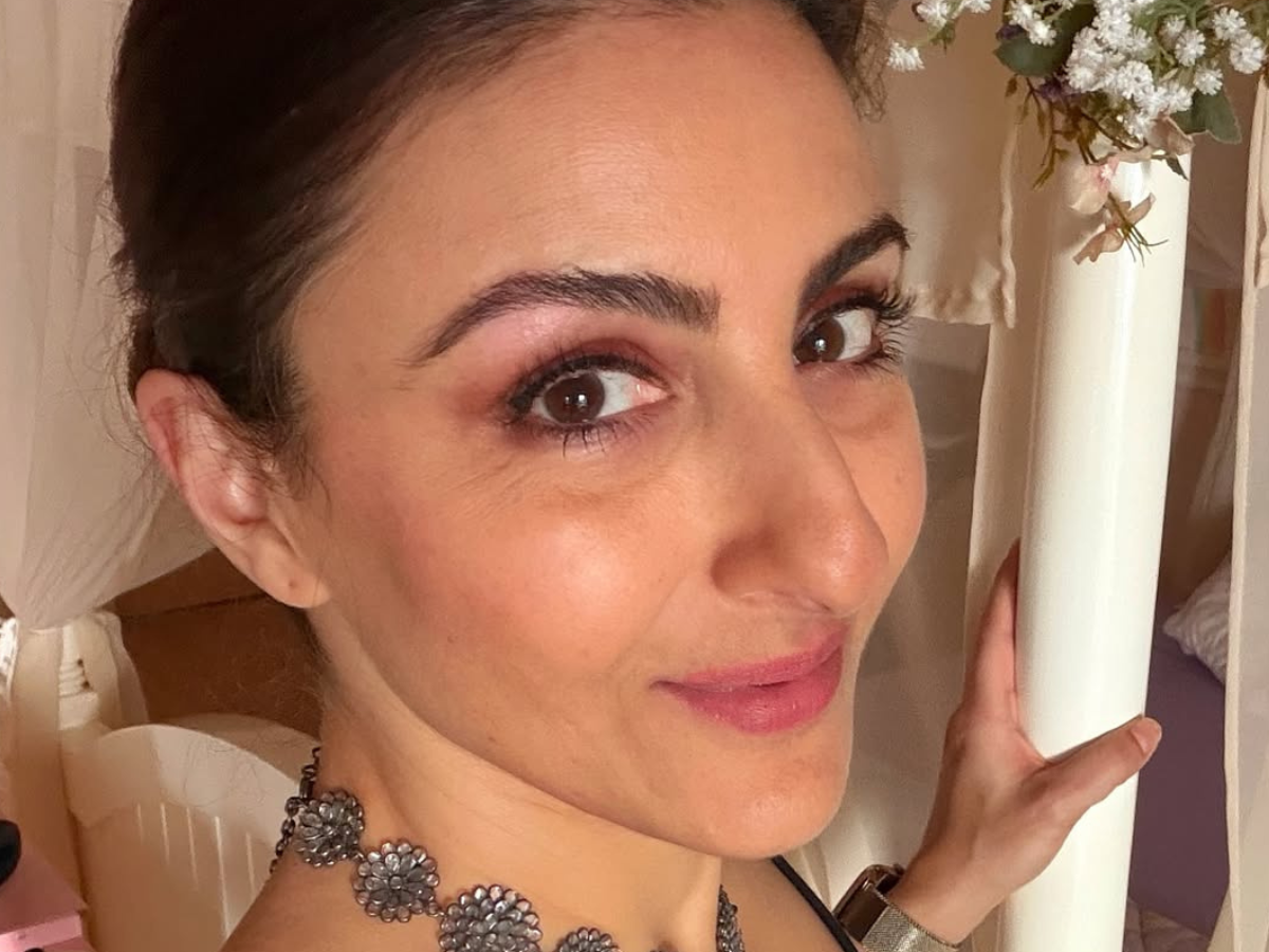 This is how Soha Ali Khan builds a strong core without shortcuts
