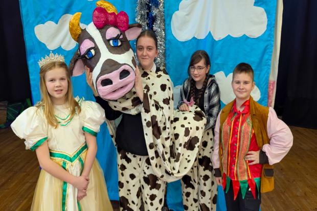 'Fee fi fo fun' as County Durham school panto proves a giant success