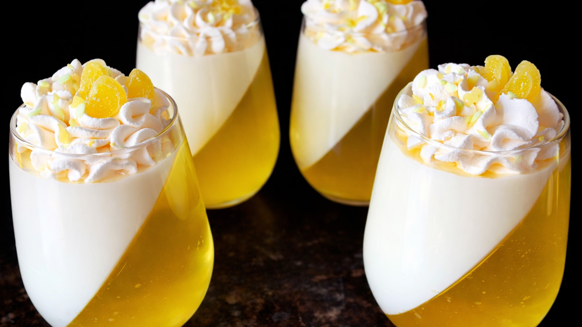 Lemon jelly mousse that stays suspended!