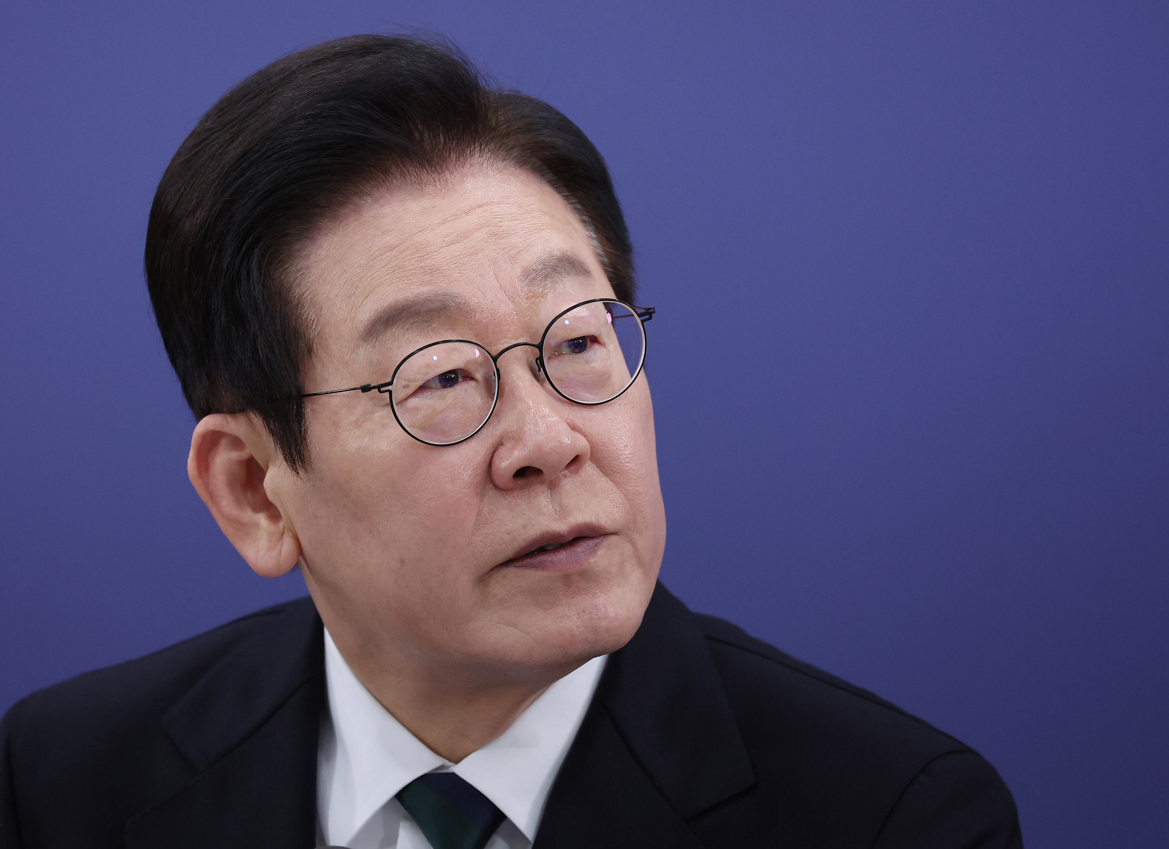 President Lee approves Finance Ministry split proposals