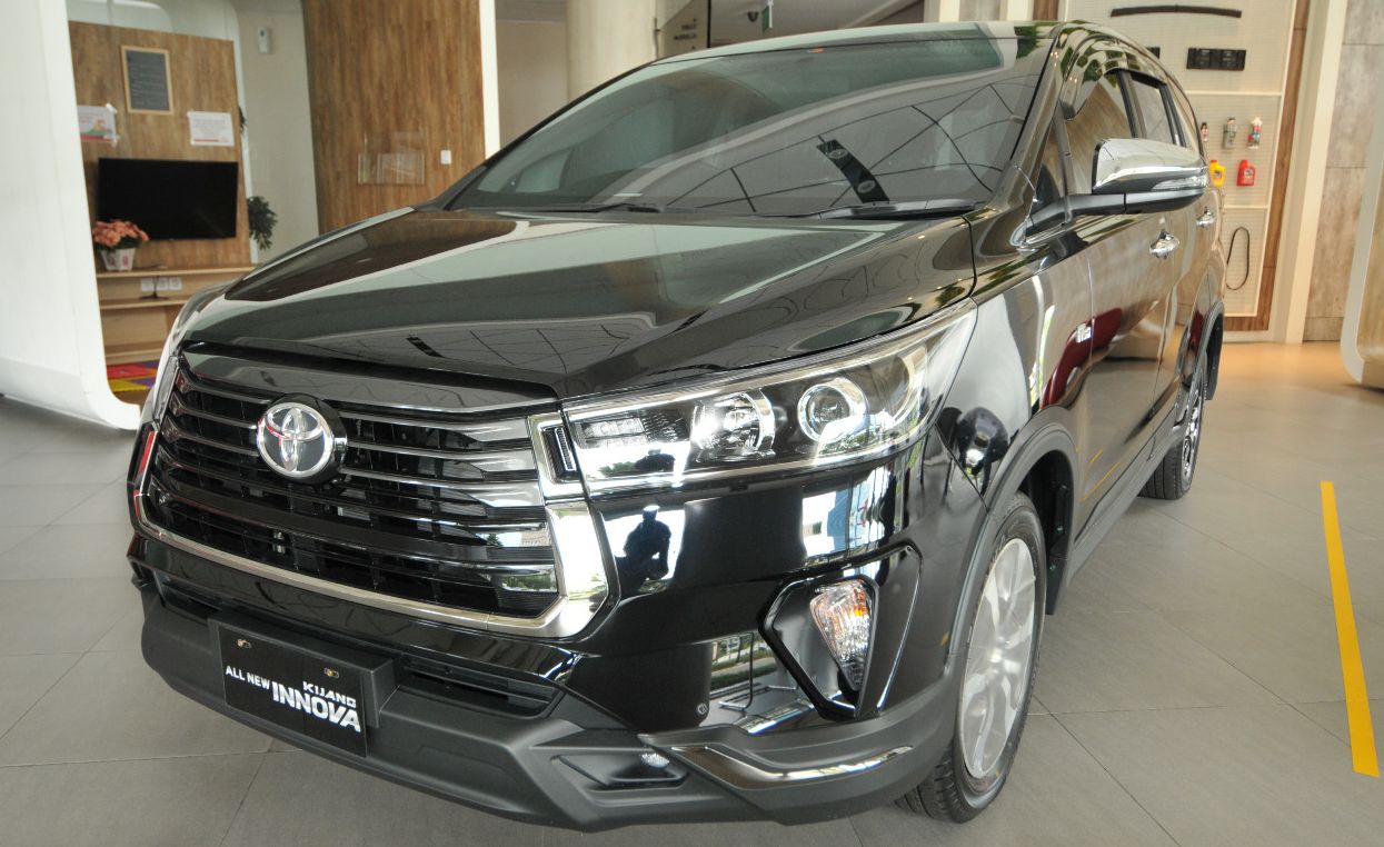 Tak main-main, cuma segini harga Toyota Innova V Diesel 2022 bekas