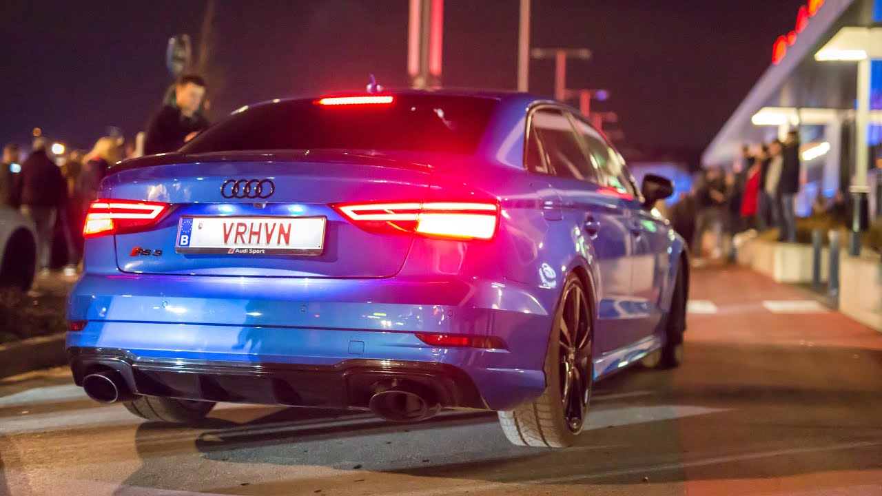 High performance auto’s die het evenement verlaten