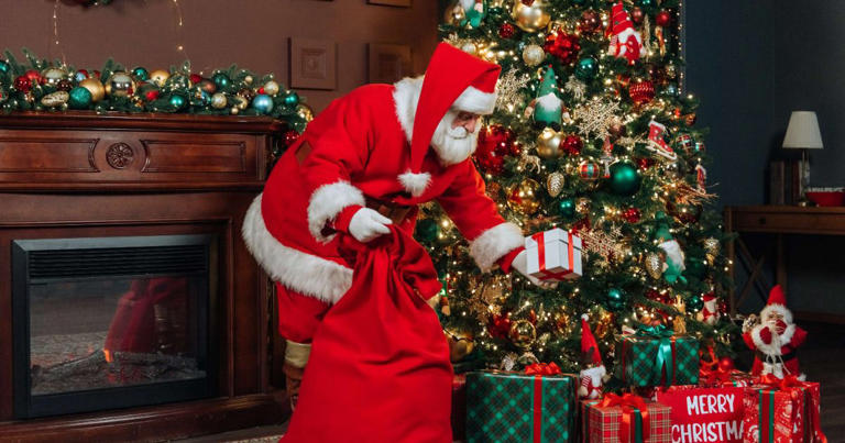 Expert thinks quantum physics could explain how Santa Claus delivers ...
