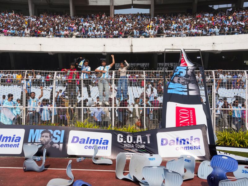 'Ran to save my life': London-based singer recalls chaos at Messi event ...