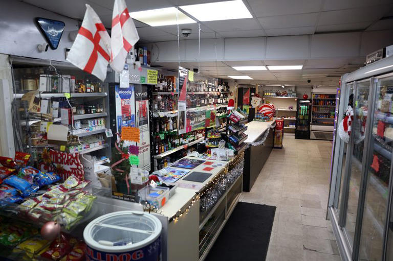 Terrified shop manager locks shoplifter inside Gateshead store after he ...