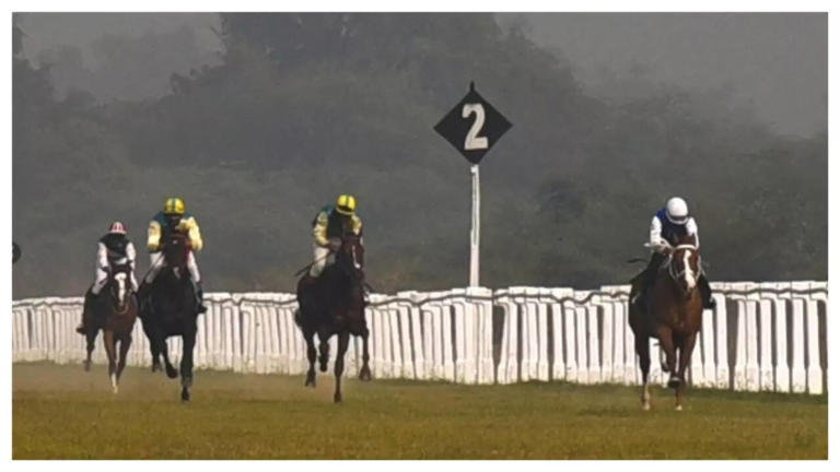 From false starts to fashion wins: A lively day at the races