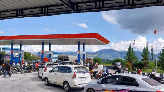 Stok BBM terbatas, warga Bener Meriah serbu SPBU Pante Raya