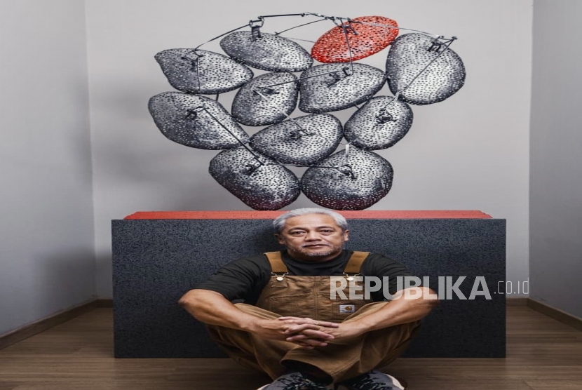 Seniman patung logam beradaptasi dengan perkembangan teknologi