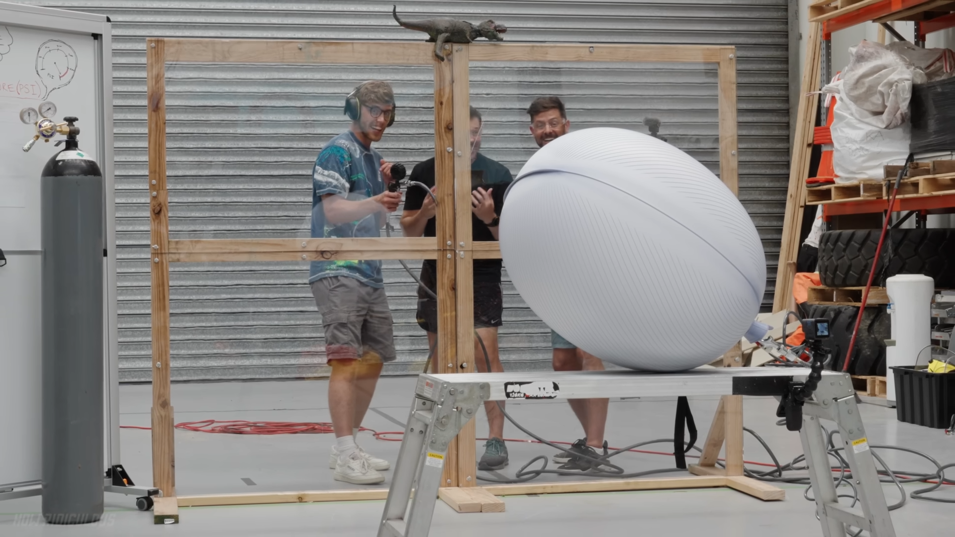 Inflating 20 random items until they explode