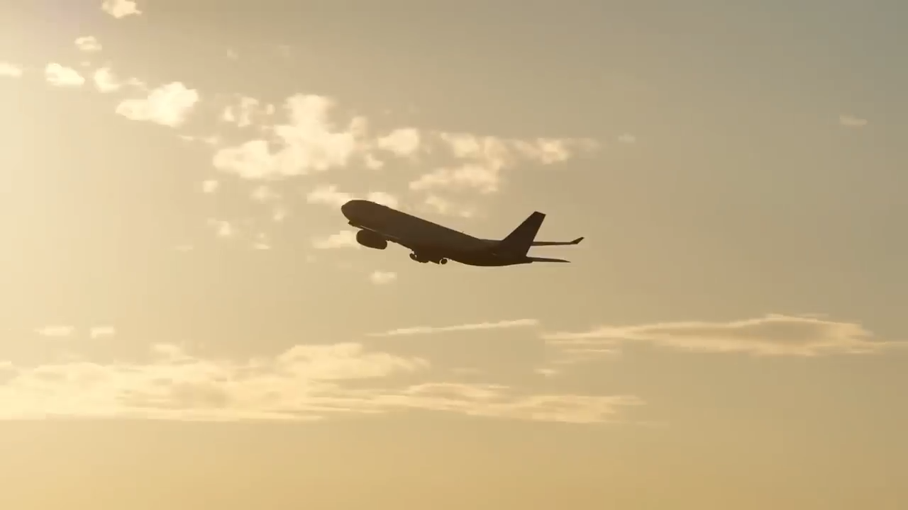 Don’t fly before these 4 one‑minute travel checks