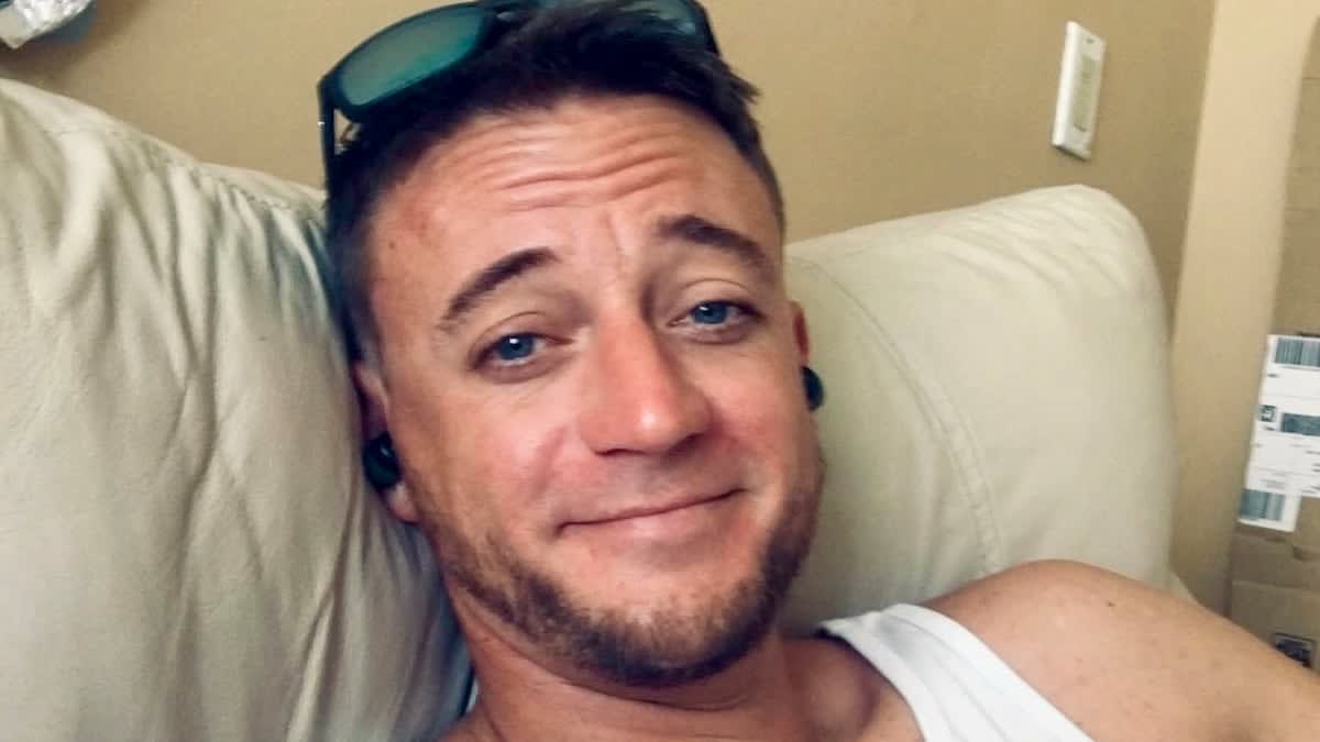 Family of handcuffed man shot with Taser blames Tampa police for his death