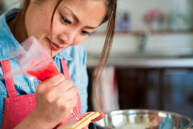 Psychologists explain the benefits of baking for other people