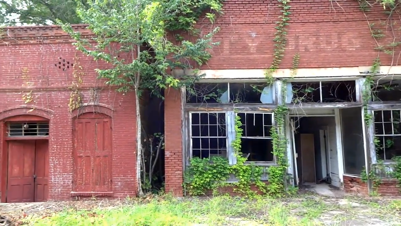 Exploring the streets of a vanished Alabama town