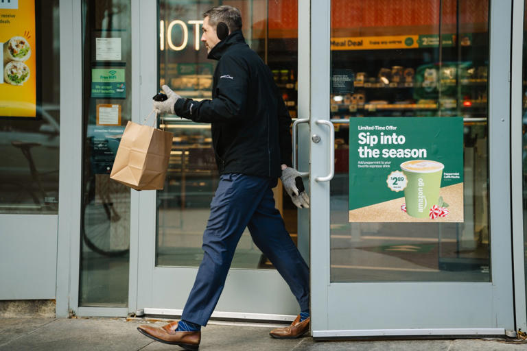 US economy posts robust growth in third quarter