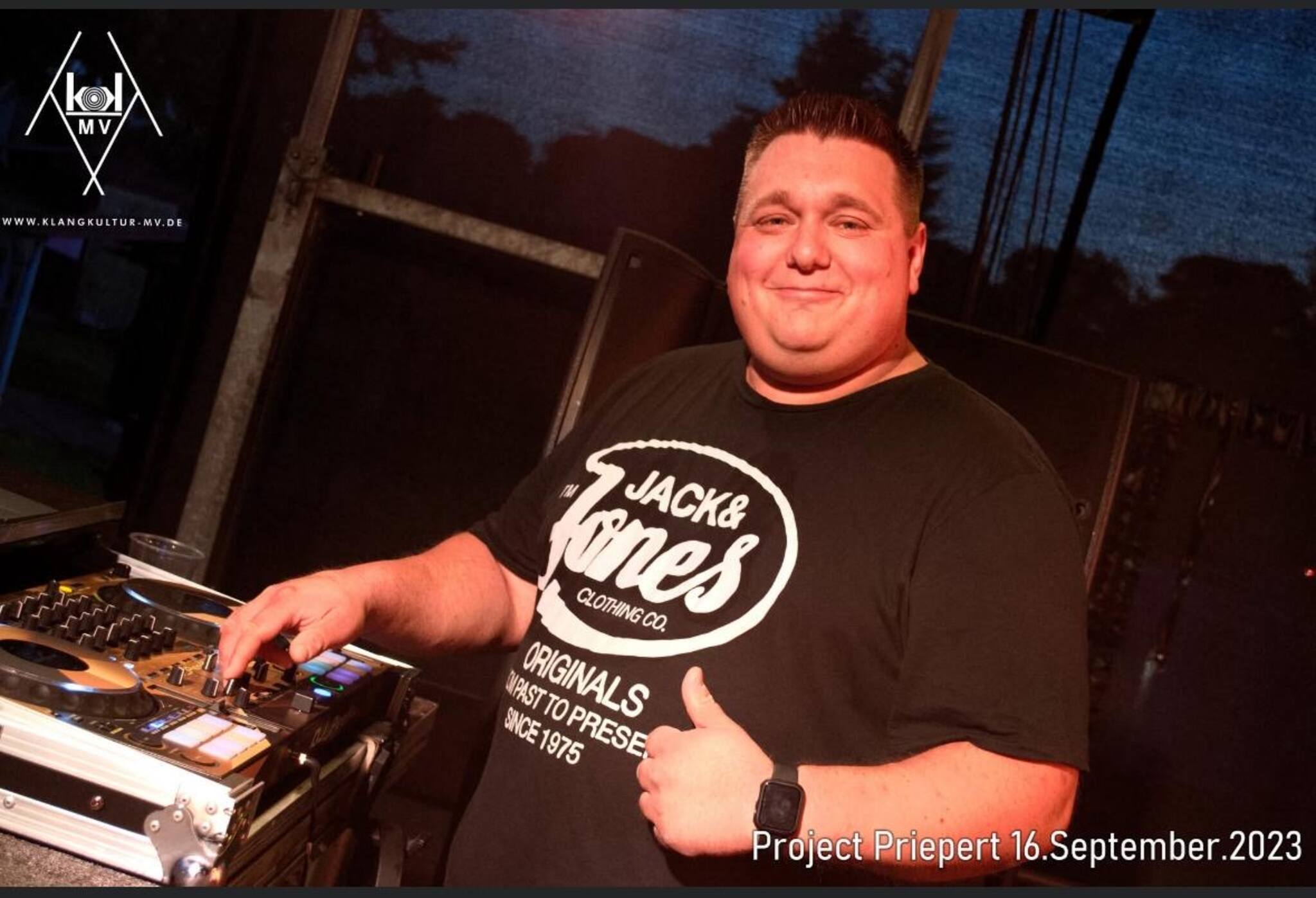 Party am 1. Weihnachtsfeiertag: „Menzer Weihnachts-Bumms“ erwartet ...