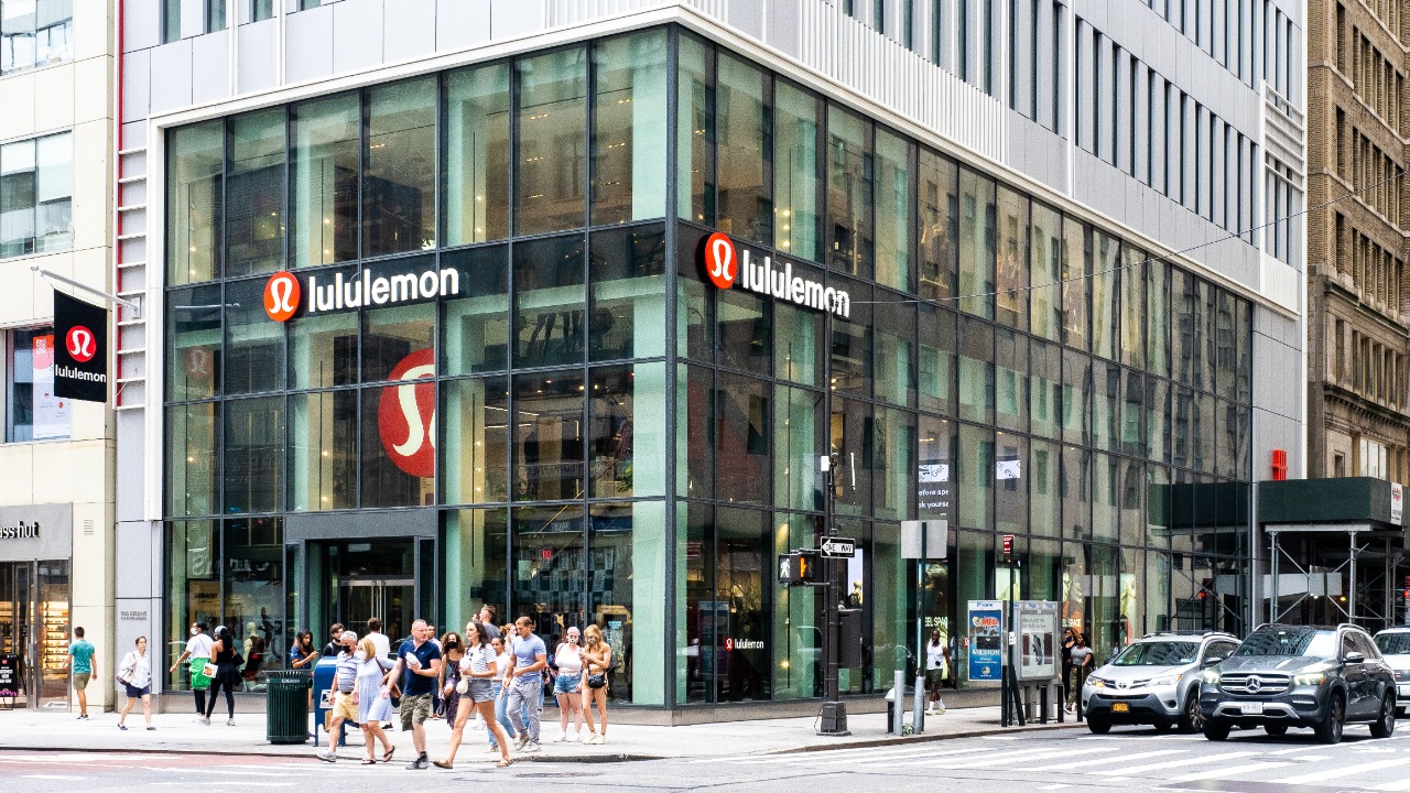Elliott builds a $1B+ stake in Lululemon