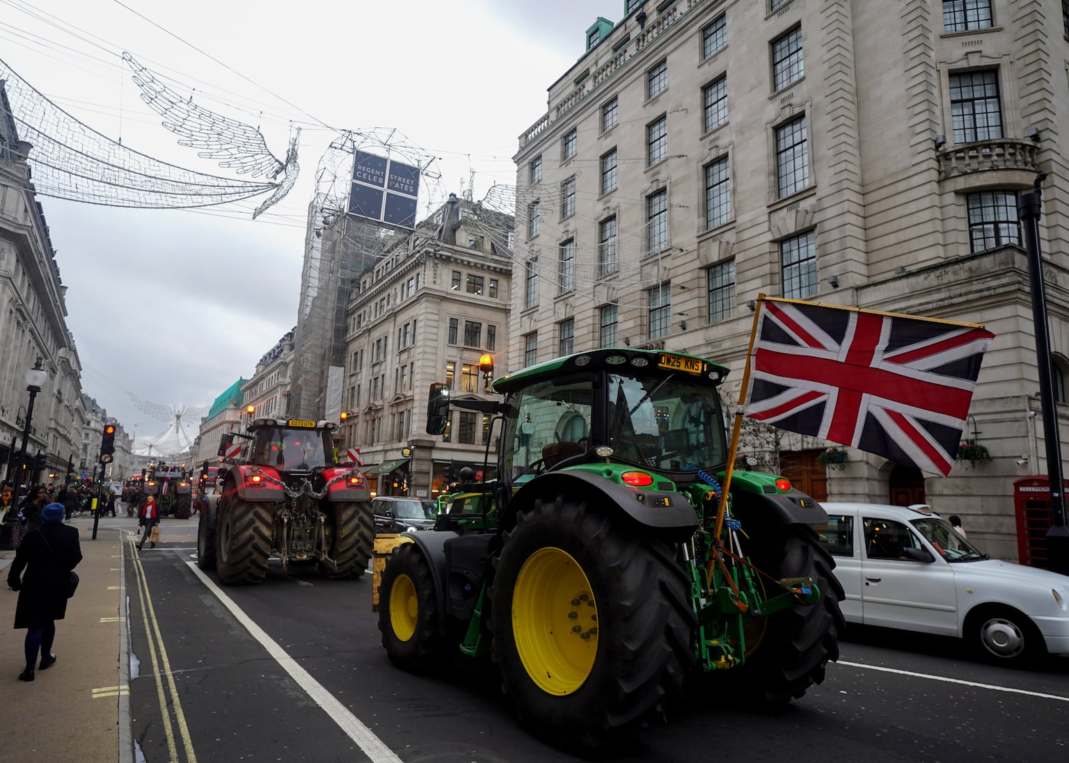 Ministers raise tax threshold for farmers after protests