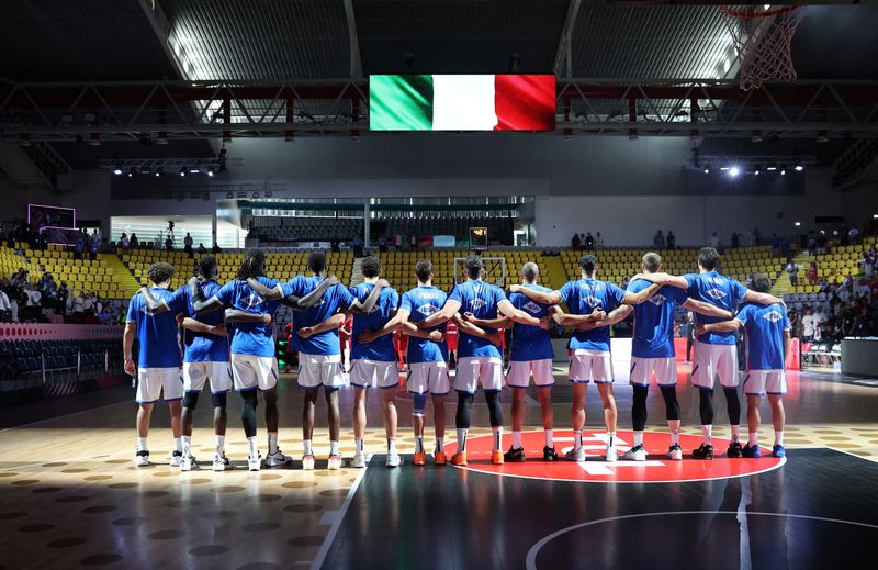 Italy removes emphatic 'yes!' from national anthem