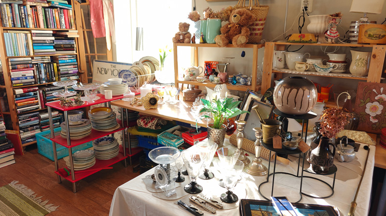 The vintage glass decor full of so much charm that you can score at the ...