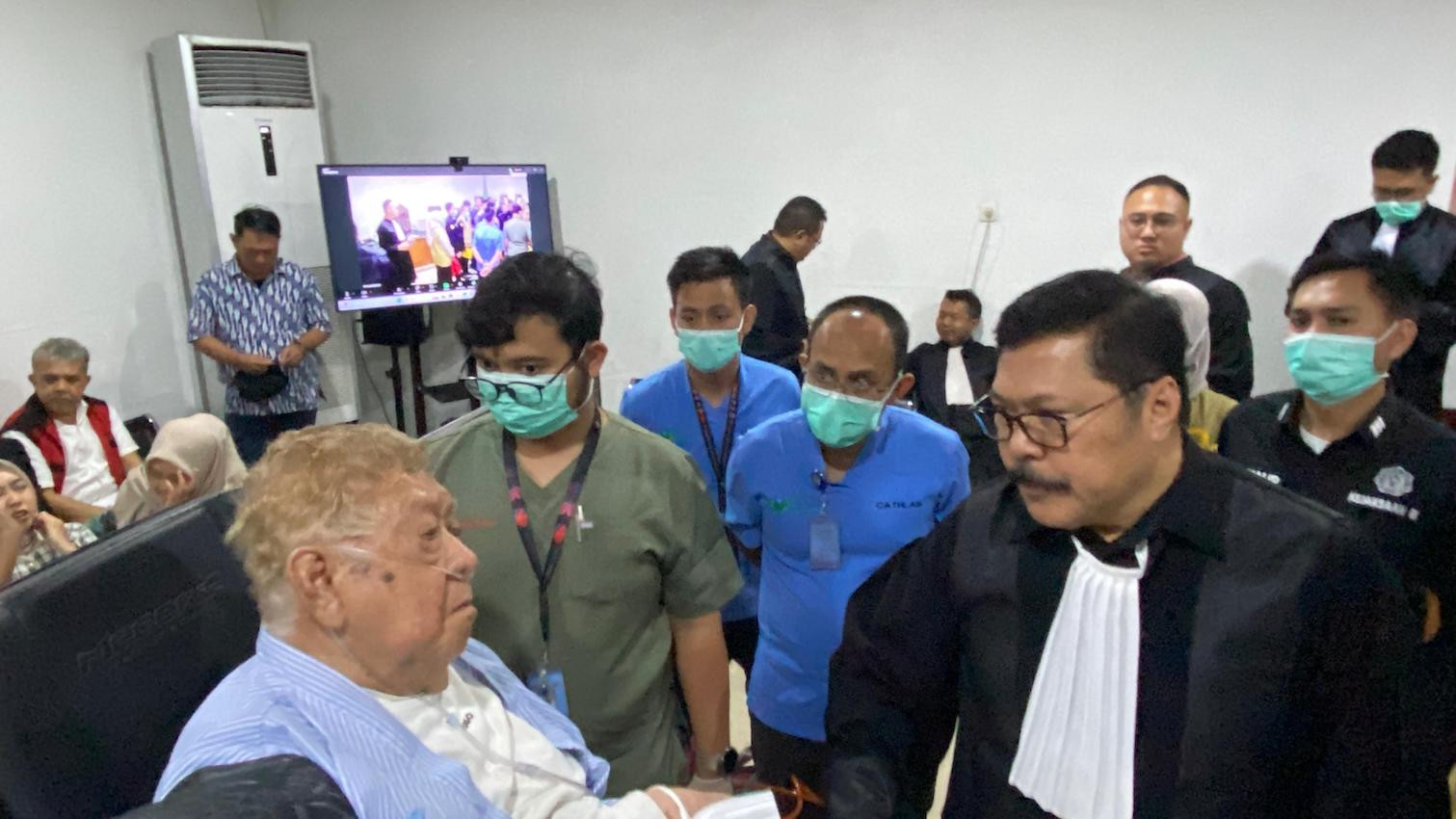 Haji Halim masuk ICCU, tim penasihat hukum minta pencekalan ke luar ...