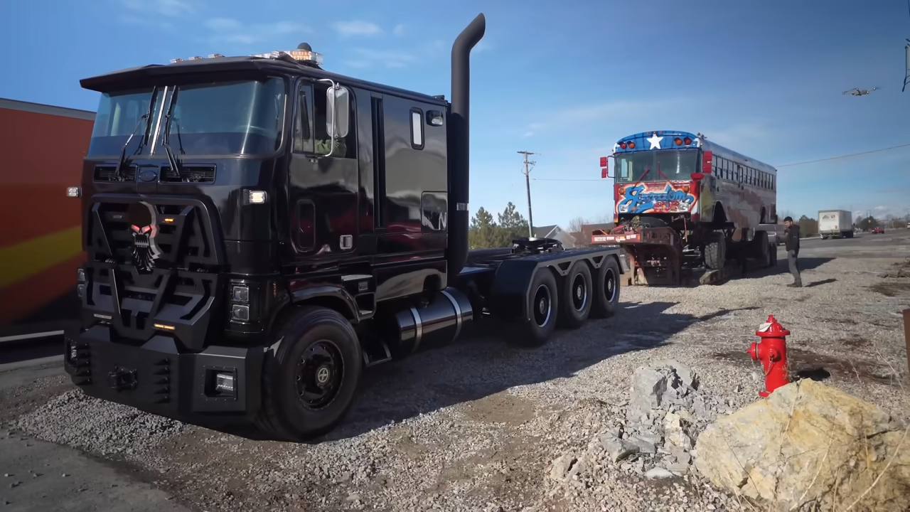 This thing is over 20 feet tall - What it took to transport a bus on ...