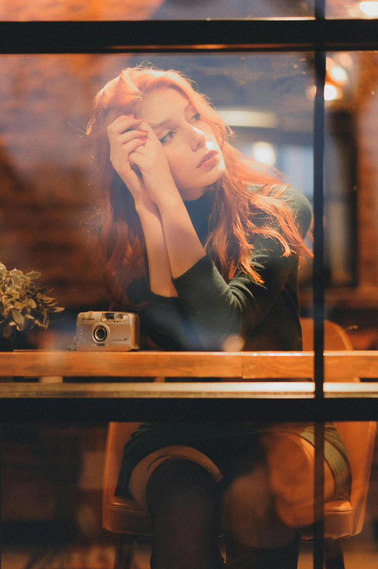 8 behaviors that often show up when someone has no close friends