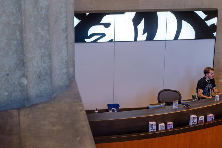 As a legal battle looms, Philadelphia Art Museum staffers head into the ...