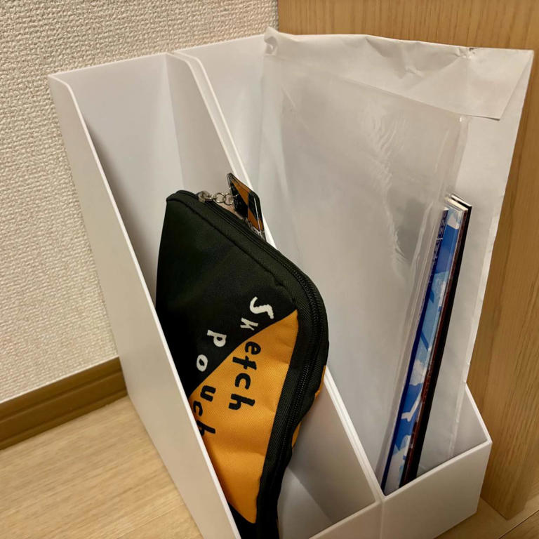 三角のファイルボックスが年末の片付けに役立つ?「縦じゃないの?」「意外!」「その発想はなかった」