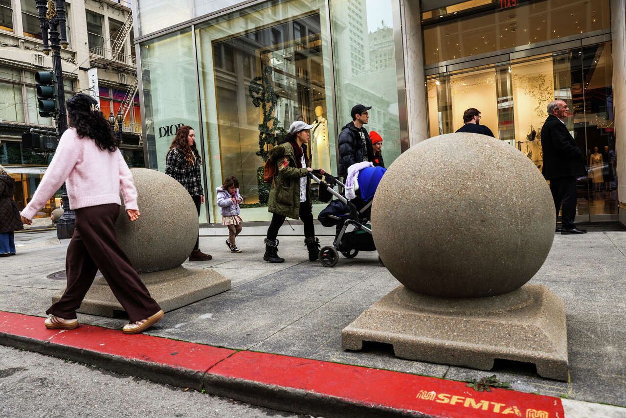 Giant spheres in SF.'s Union Square aren't holiday decorations. They're ...