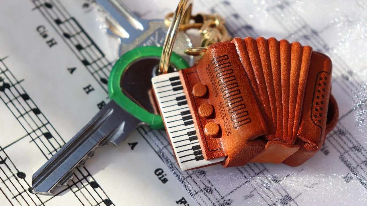 The so-called junk drawer: Appraisers warn never to toss these 4 ...