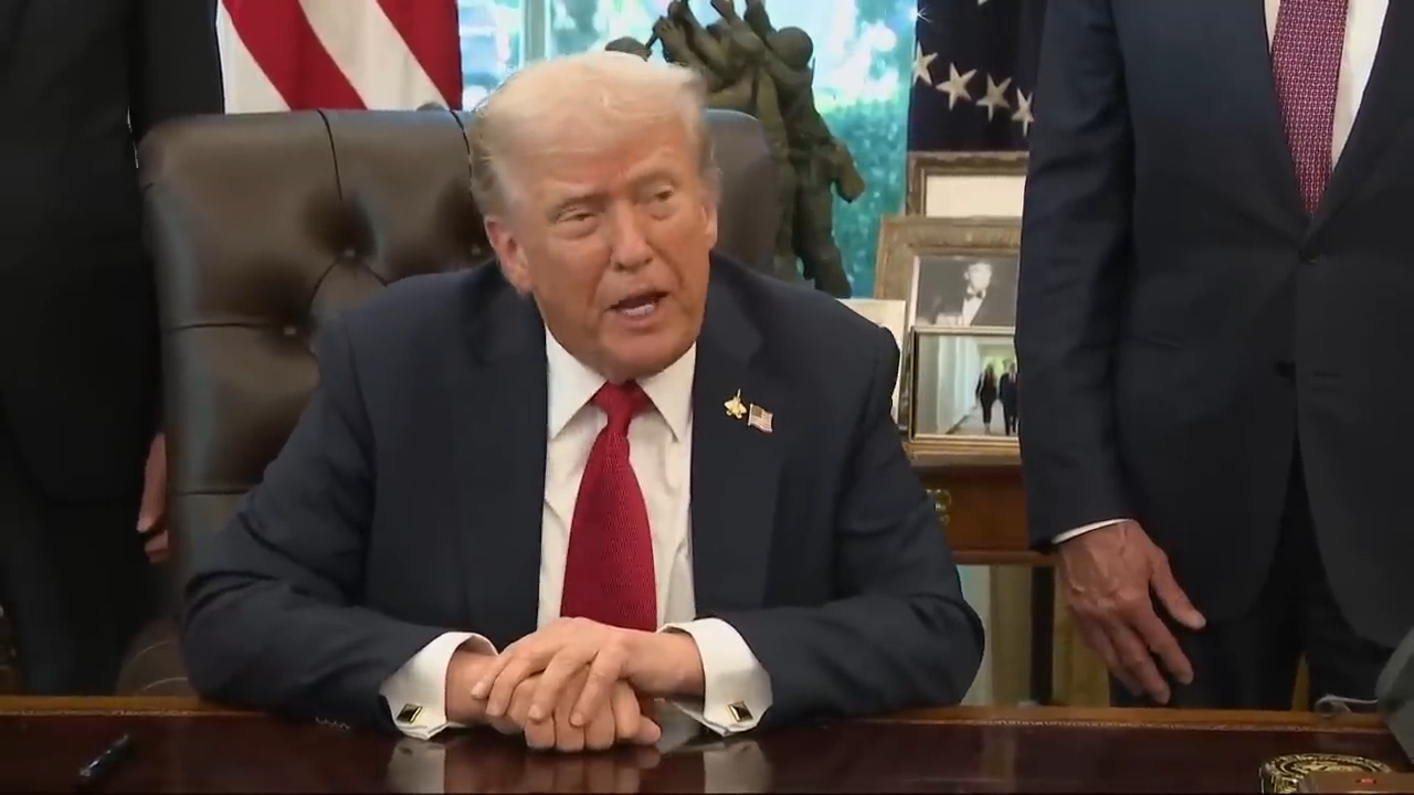 'It's basically information': Trump's incompetence takes center stage ...